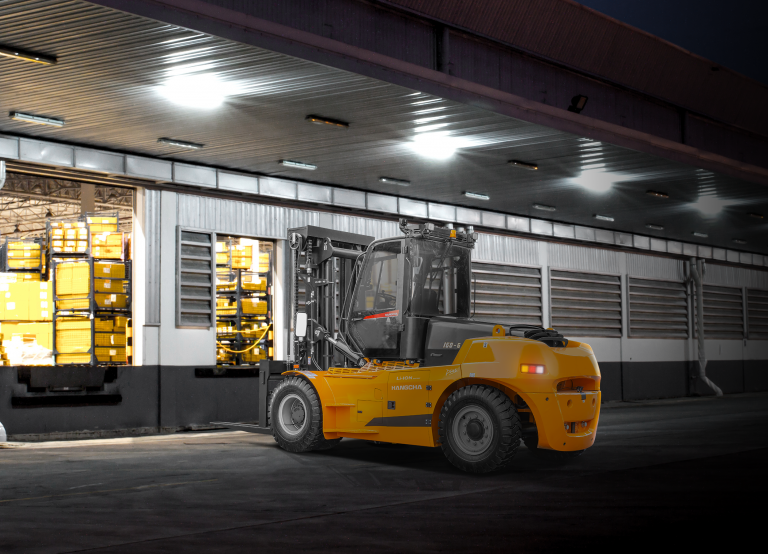 The New XH Series High Voltage Lithium-ion Pneumatic Forklift from ...